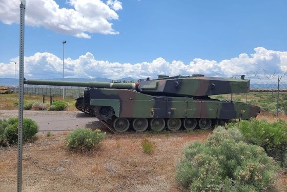 Публикуваха нови снимки на секретна 70-тонна версия на танк Abrams със 140 mm оръдие /СНИМКИ ...