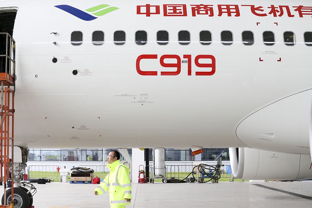 Китайский авиапроизводитель COMAC получил 300 новых заказов на ...