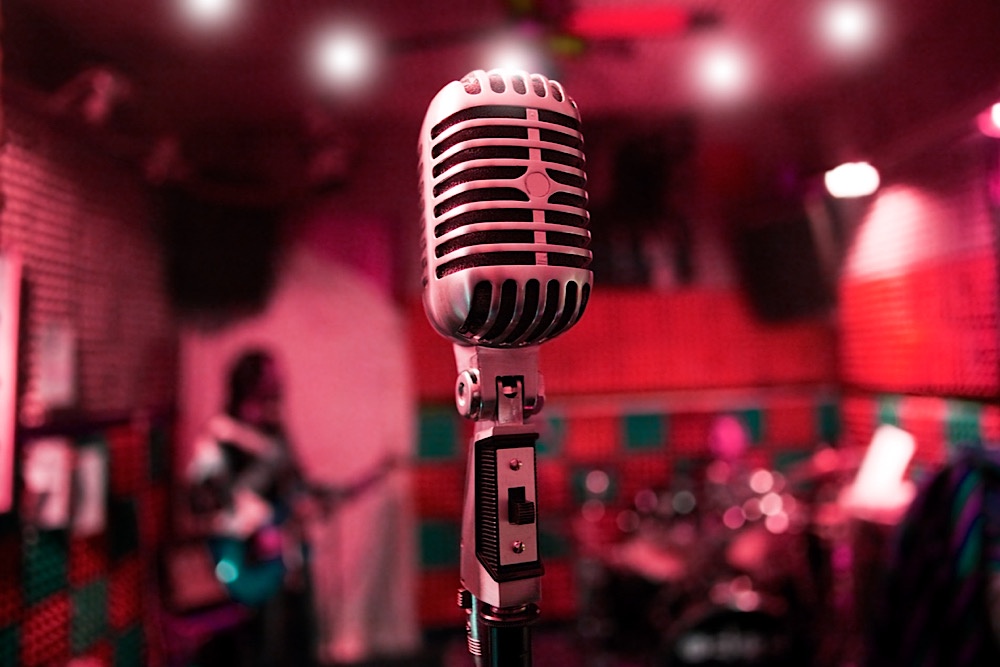 В Петербурге прервали концерт группы Jampol из-за теракта в Москве ...