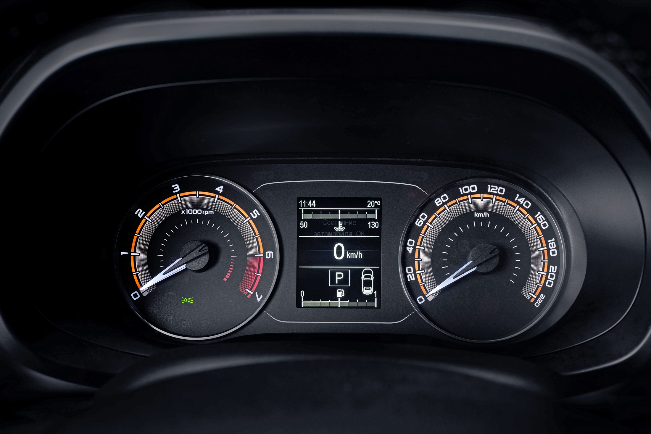 Интерьер Lada Iskra SW Cross показали вживую - Российская газета