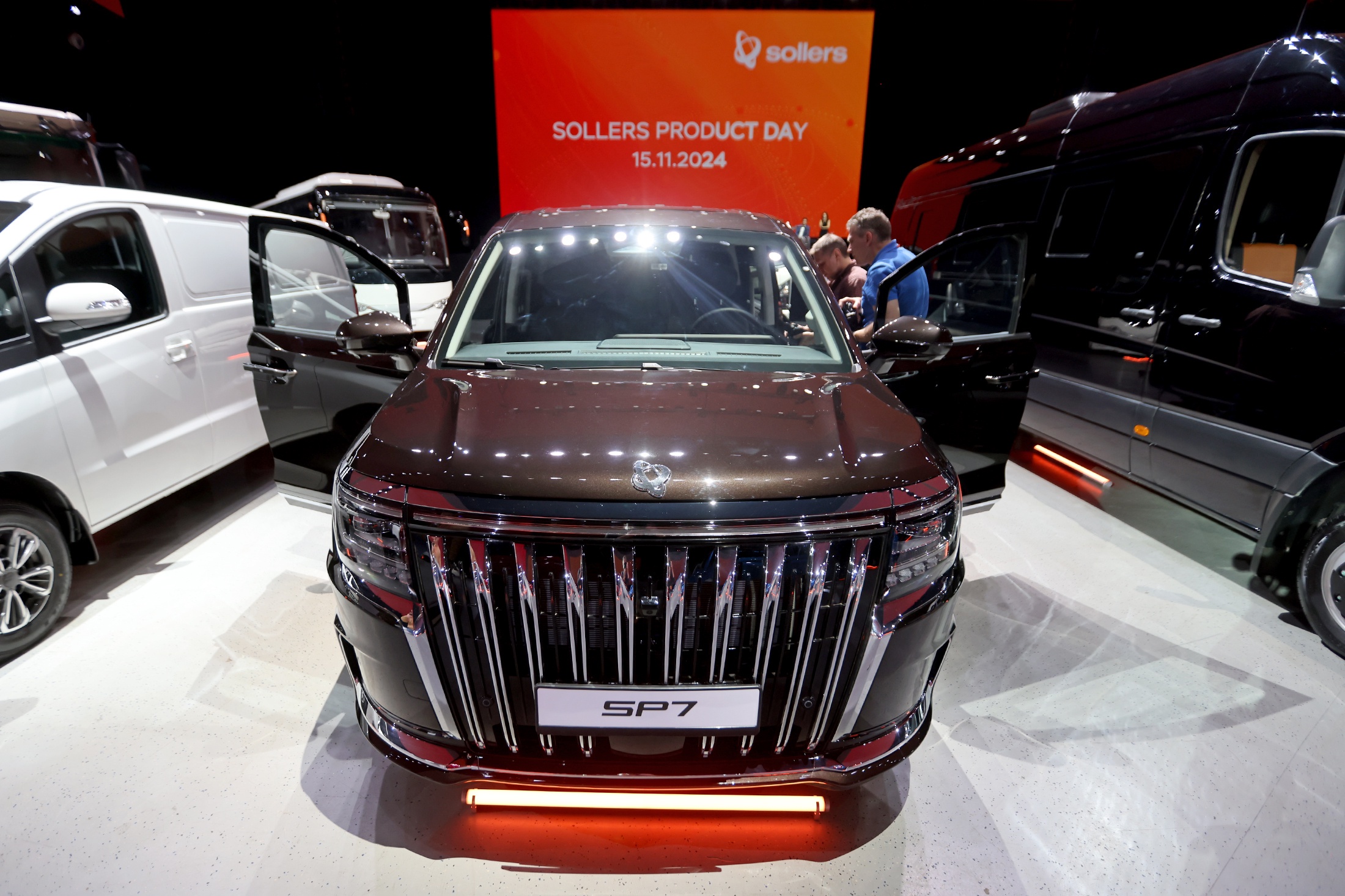 Началось серийное производство минивэна Sollers SP7: продажи - осенью - Российская газета