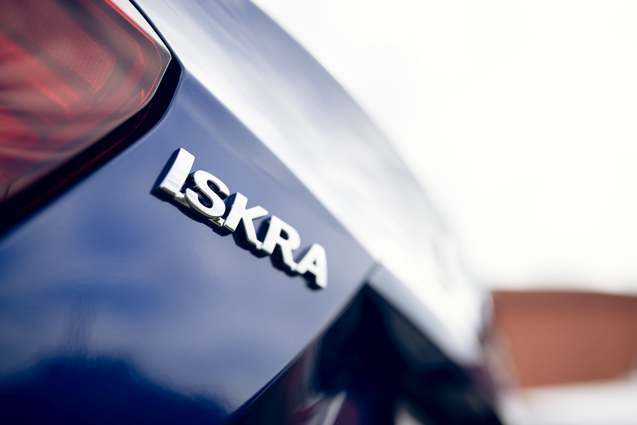 Самую дешевую Lada Iskra за 1,25 млн рублей нашли у дилера: авто сняли на фото - Российская газета